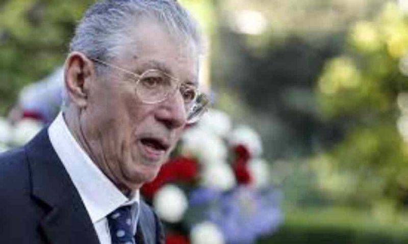 Manuela Marrone moglie Umberto Bossi chi è? Età, pensione, origini