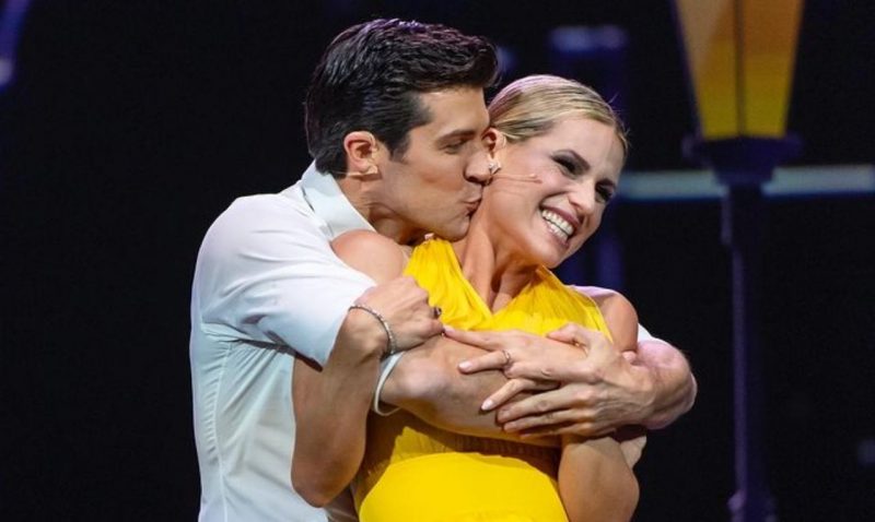 Roberto Bolle e Michelle Hunziker, baci e tenerezze: cosa c'è dietro?