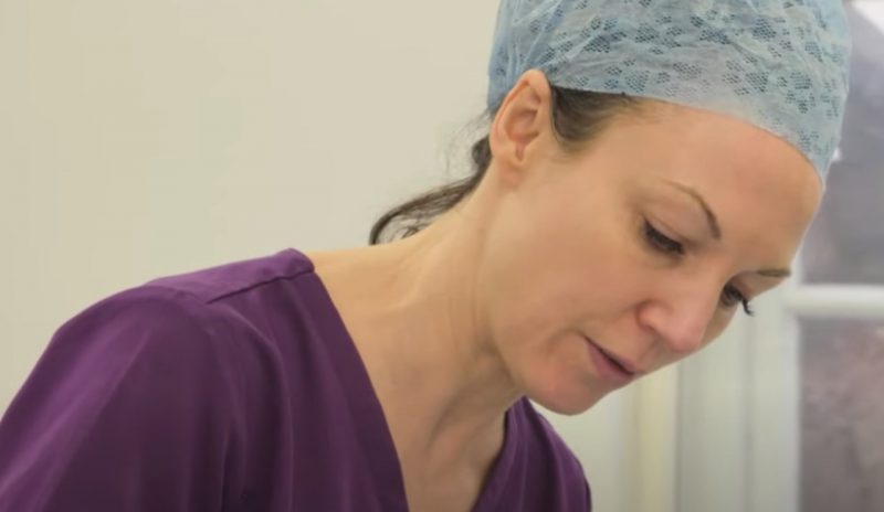 Emma Craythorne La clinica della pelle, chi è? L'aiuto della specialista