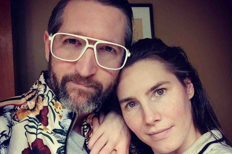 Christopher Robinson marito Amanda Knox: che lavoro fa?
