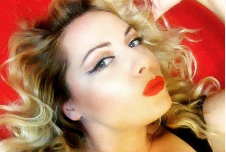 Lisa Fusco La Spaccata In Diretta Tv Il Particolare Anniversario