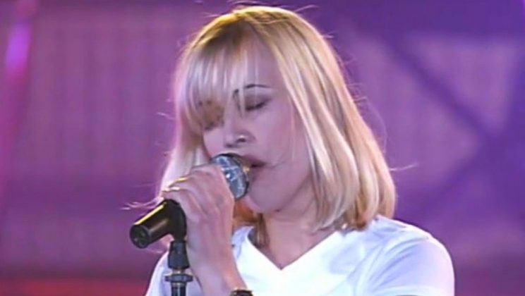 Ricordate Anouk? Era così, oggi e cambiata tantissimo