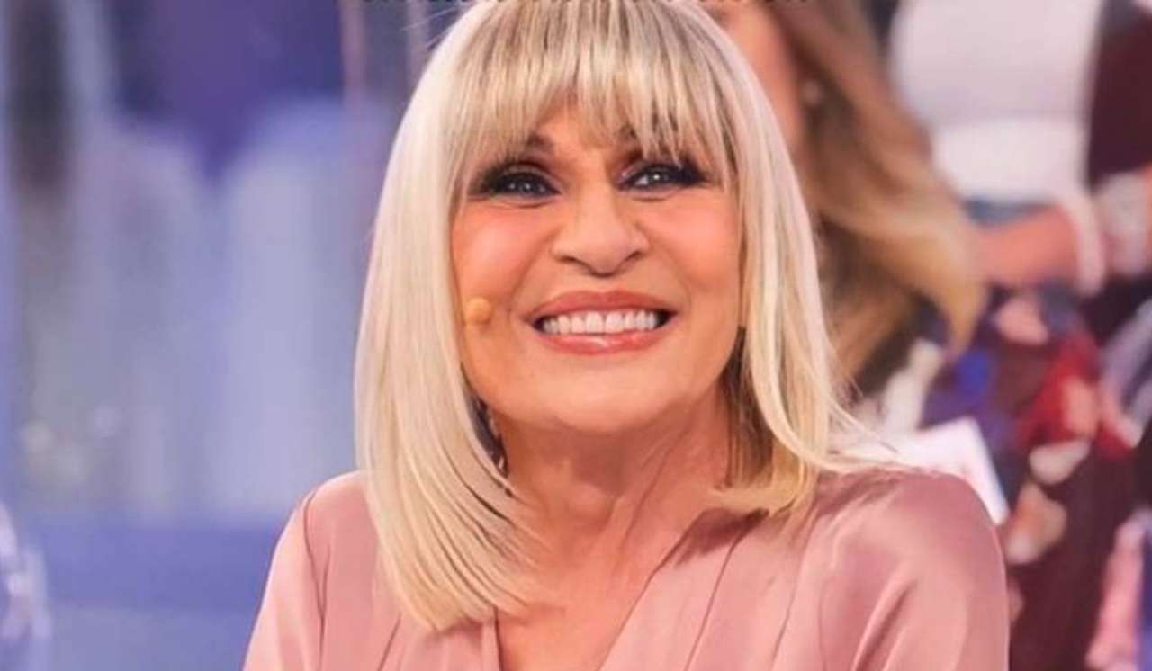 Gemma Galgani, la foto del passato sorprende: era solo una bambina Gemma Galgani, la foto del passato sorprende: era solo una bambina