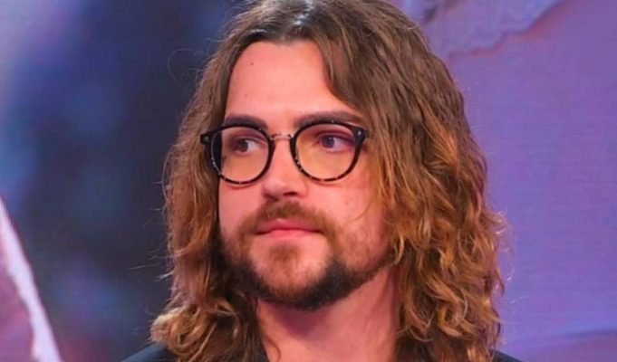 Valerio Scanu si mette a nudo, dopo l'operazione la rivelazione: ecco ...