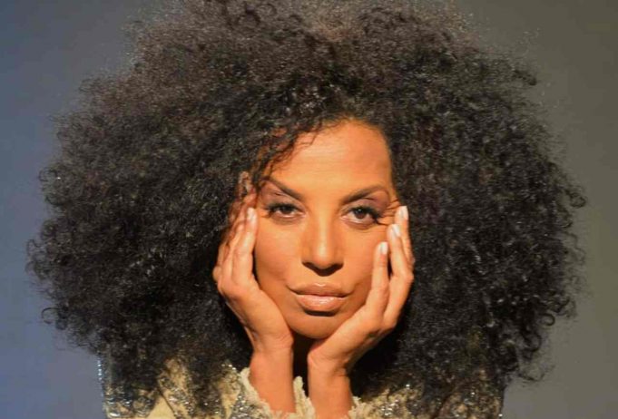 Chi è Deborah Johnson? Età, padre, carriera, vita privata, Natale e ...