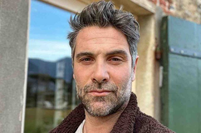 Chi è Luca Calvani? Età, carriera, ex moglie, figlia, coming out ...